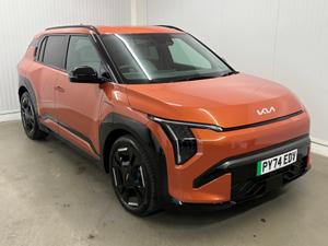 Kia EV3 81.4 kWh GT-LINE in Sunset Orange £35,495