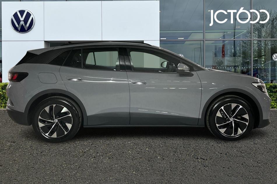 2025 VOLKSWAGEN ID.4 Life 77kWh Pro 286PS 1-speed automatic 5 Door £ ...