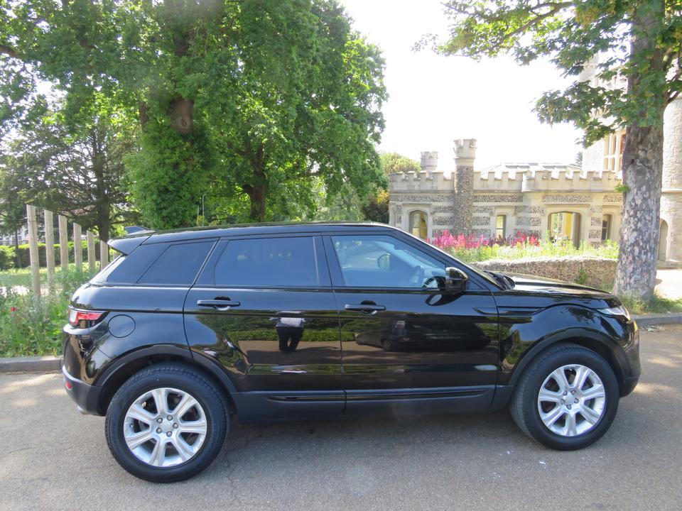 Land Rover RANGE ROVER EVOQUE TD4 SE TECH £19,990