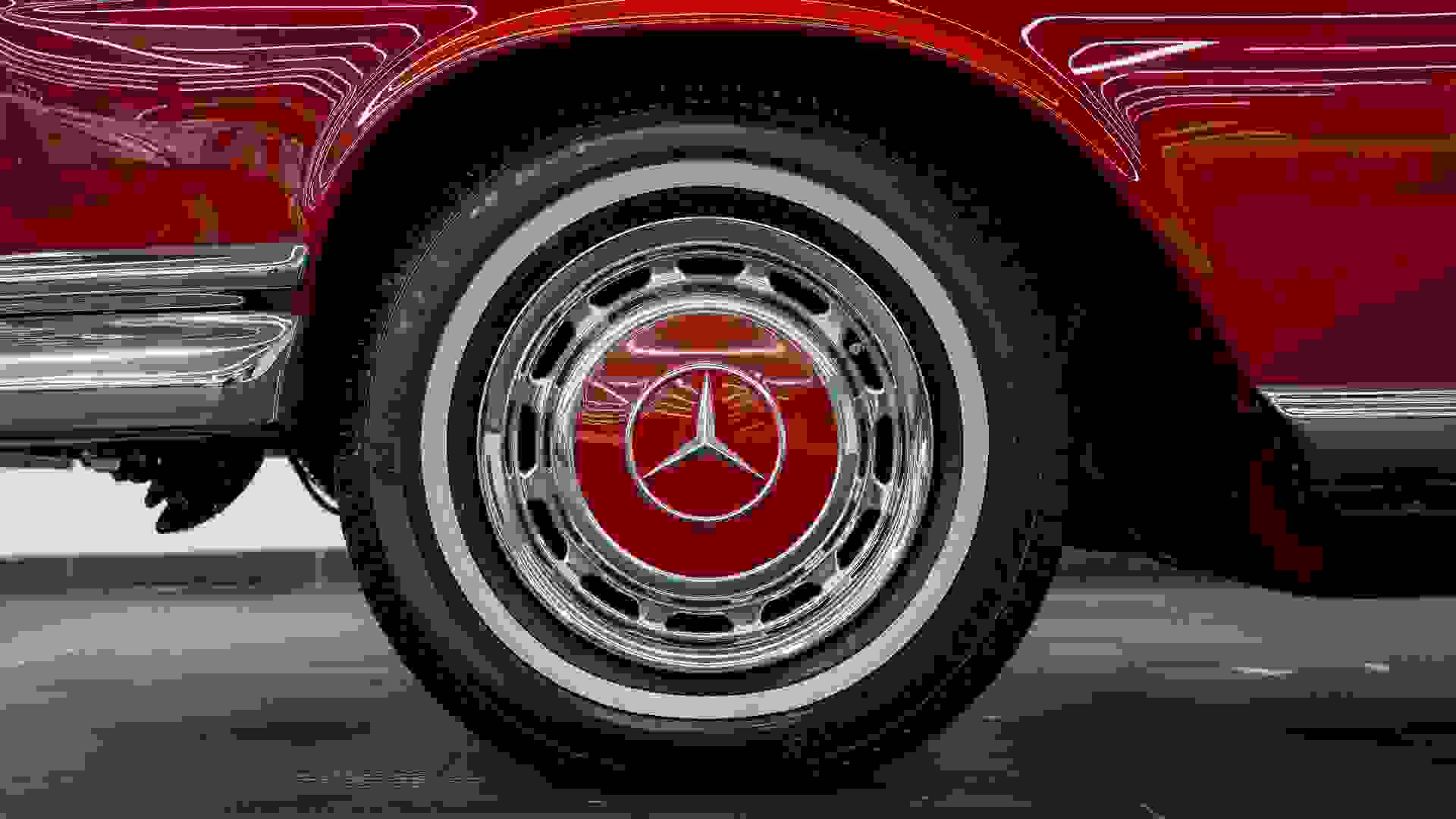 Used 1962 Mercedes-Benz 220 SE £POA 72,000 miles Red | Tom Hartley