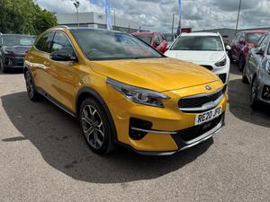 Kia XCeed 1.4 T-GDi FIRST EDITION in Quantum Yellow £15,495