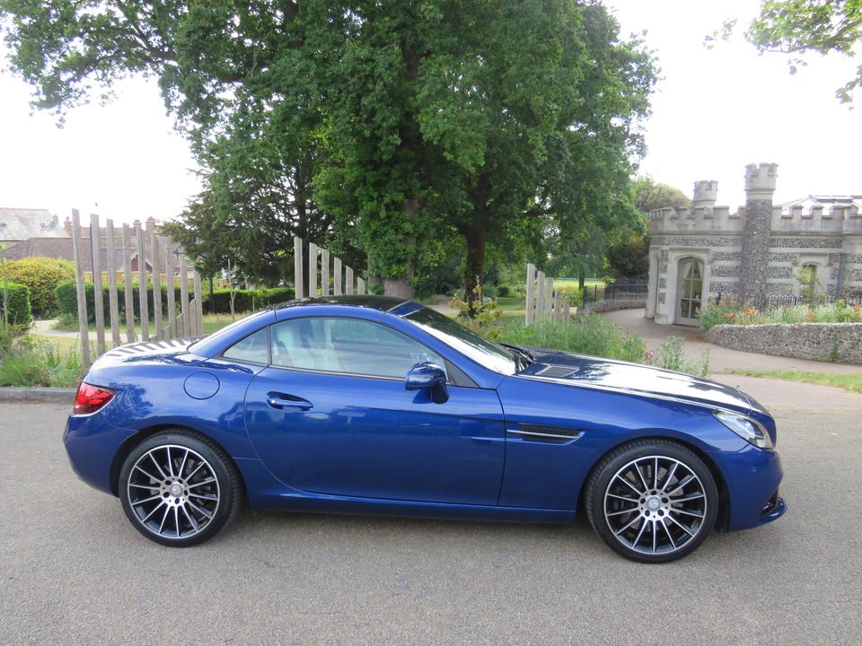 Mercedes-Benz SLC 2.0 SLC300 AMG Line Convertible 2dr Petrol G-Tronic Euro 6 £23,990
