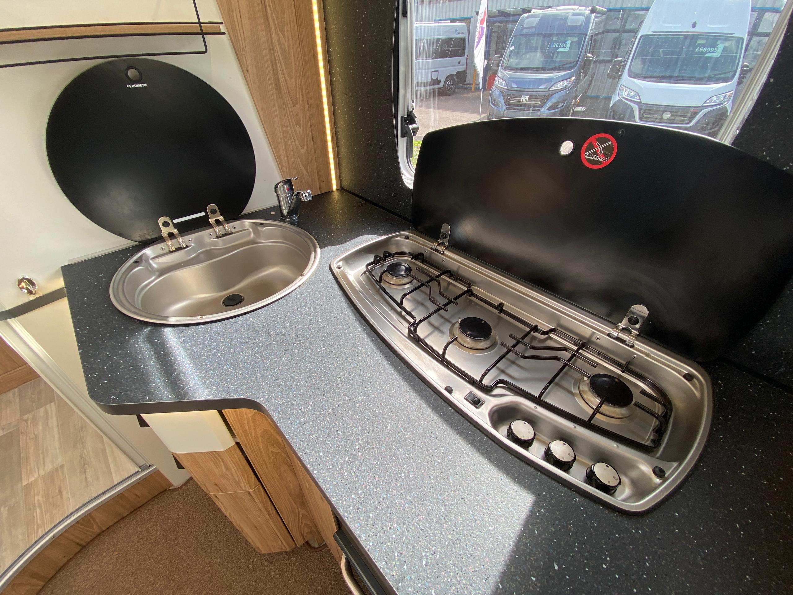 Pilote P696 D Evidence Fiat Ducato 2.3 140bhp Automatic