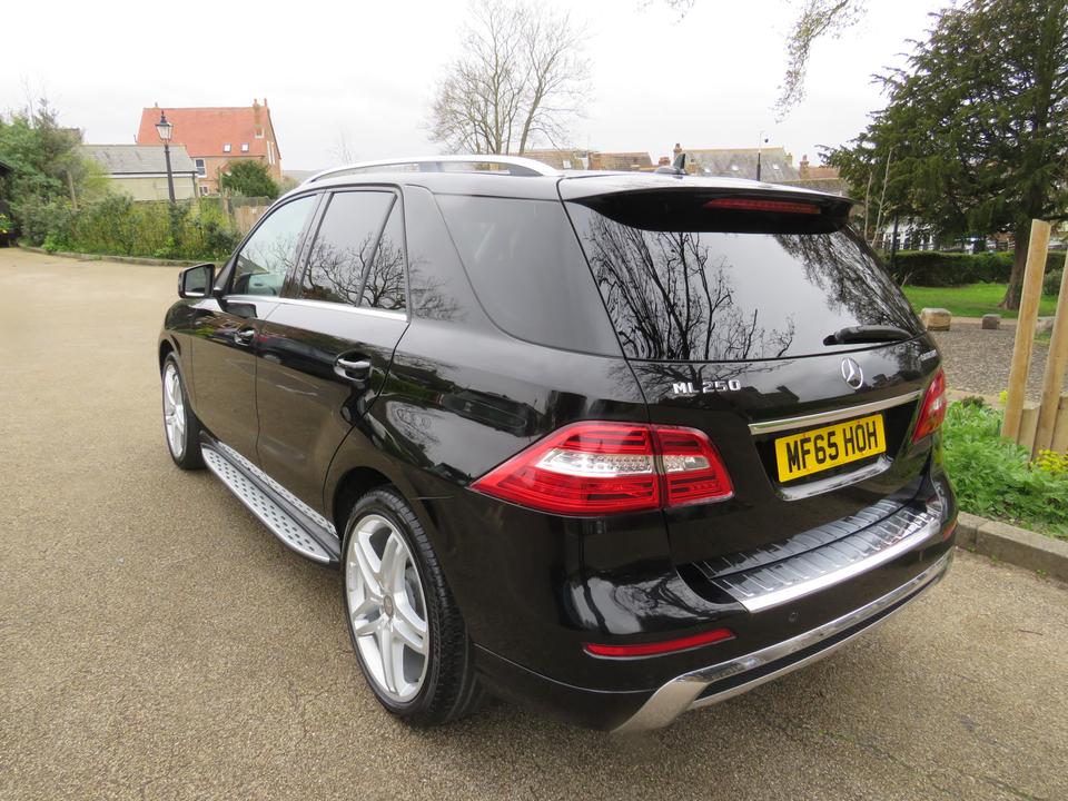 Mercedes-Benz M-CLASS ML250 BLUETEC AMG LINE PREMIUM £21,990