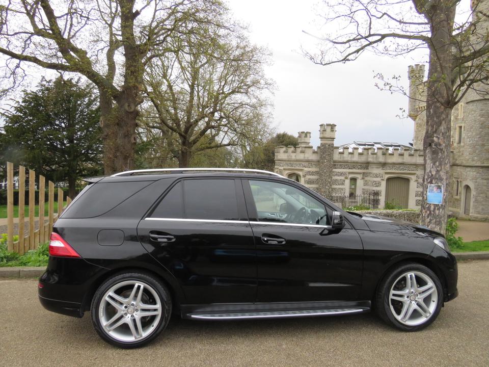 Mercedes-Benz M-CLASS ML250 BLUETEC AMG LINE PREMIUM £21,990