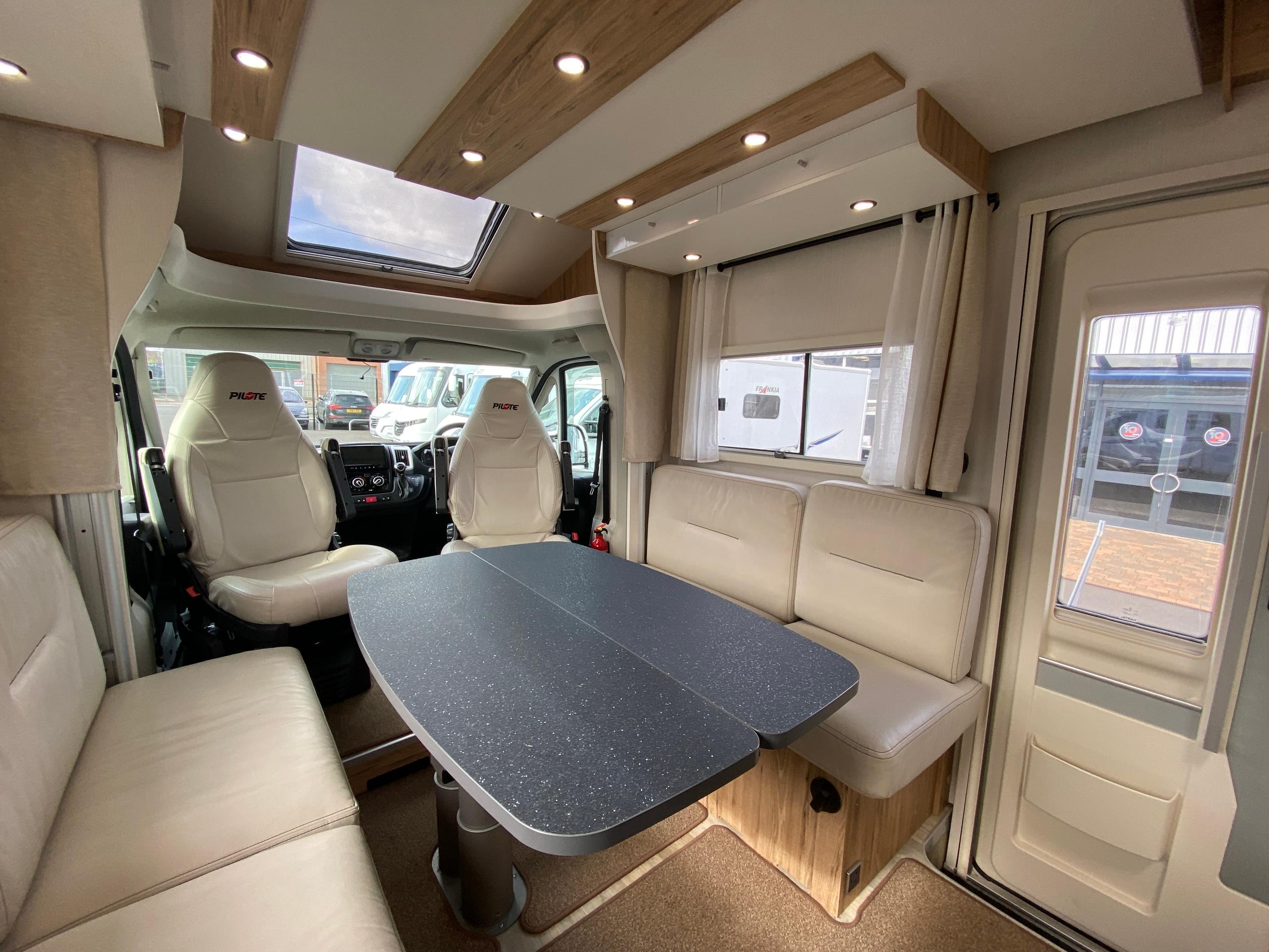 Pilote P696 D Evidence Fiat Ducato 2.3 140bhp Automatic