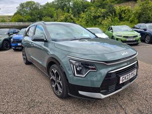 Kia Niro 1.6 GDi HEV 3 in Cityscape Green £22,995