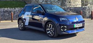Renault 5 TECHNO E-TECH EV AUTO in MIDNIGHT BLUE WITH DIAMOND BLA £27,995
