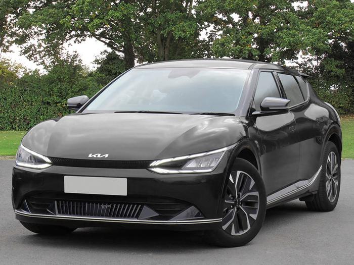 Kia EV6 77.4 kWh AIR in Midnight Black £32,995