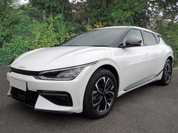 Kia EV6 77.4 kWh GT-LINE in White Pearl £26,950