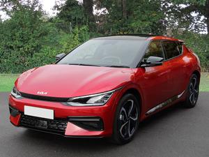 KIA EV6 77.4 kWh GT-LINE S in Runway Red £46,495
