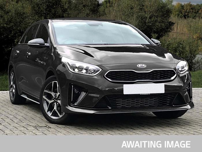 Kia ProCeed 1.5 T-GDi ISG GT-LINE in Phantom Black £22,399