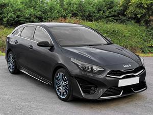 Kia ProCeed 1.5 T-GDi DCT GT-LINE S in Phantom Black £26,264