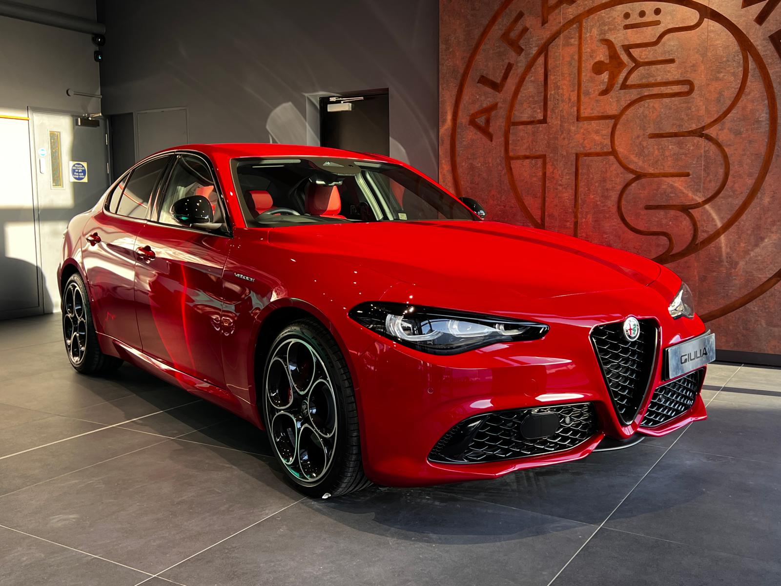New Alfa Romeo Giulia Red £45,595 | FRF Alfa Romeo Swansea - New