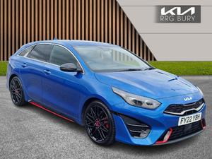 Kia ProCeed 1.6 T-GDi ISG GT in Blue Flame £19,295