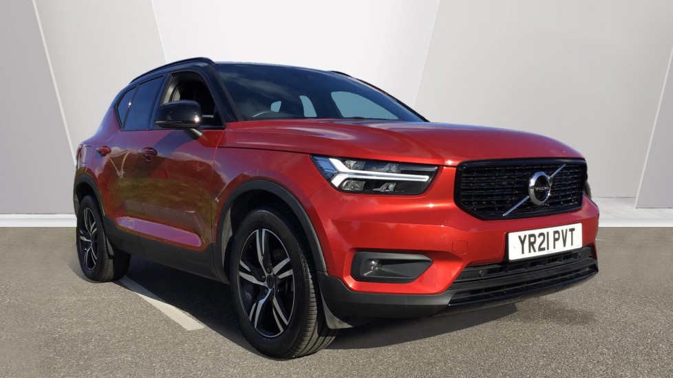 Used 2021 Volvo XC40 T3 R-Design manual £21,450 29,877 miles Fusion Red ...