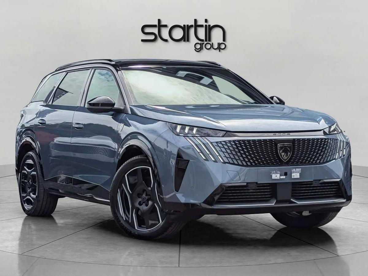 New Peugeot E-5008 73kWh GT Auto 5dr £49,870 10 miles Ingaro Blue ...