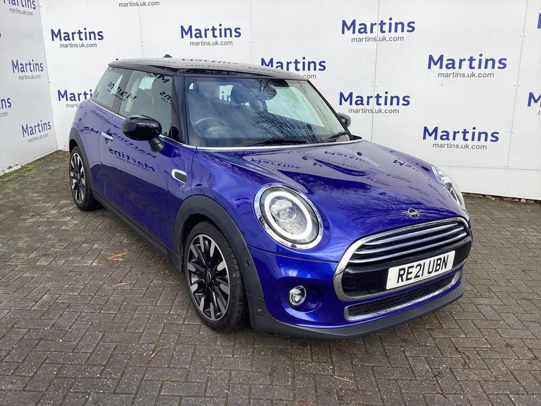 Used 2021 Mini Hatch 1.5 Cooper Exclusive Steptronic Euro 6 3dr £14,995 ...