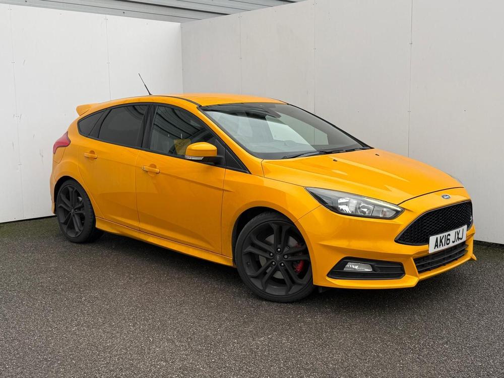 Used Ford Focus Orange £9,990 + VAT| Trowbridge
