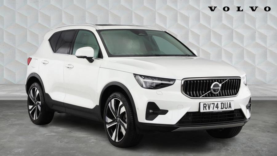 2025 Volvo XC40 - Crystal White - £35,382 | Cardiff Volvo