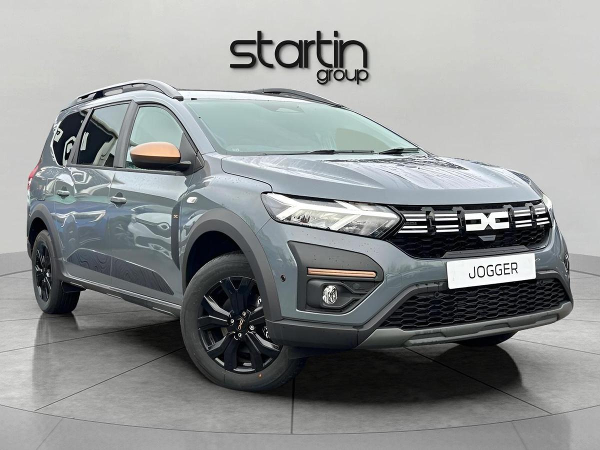 New Dacia Jogger Extreme HYBRID 140 MY24 £23,995 ~ miles Urban Grey ...
