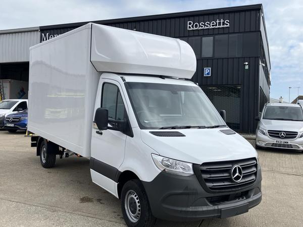 View New Van Stock | Sussex and Surrey | Rossetts Commercials