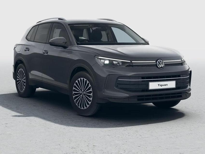 New Volkswagen Tiguan 2.0 TDI Match DSG Euro 6 5dr £37,495 10 miles ...