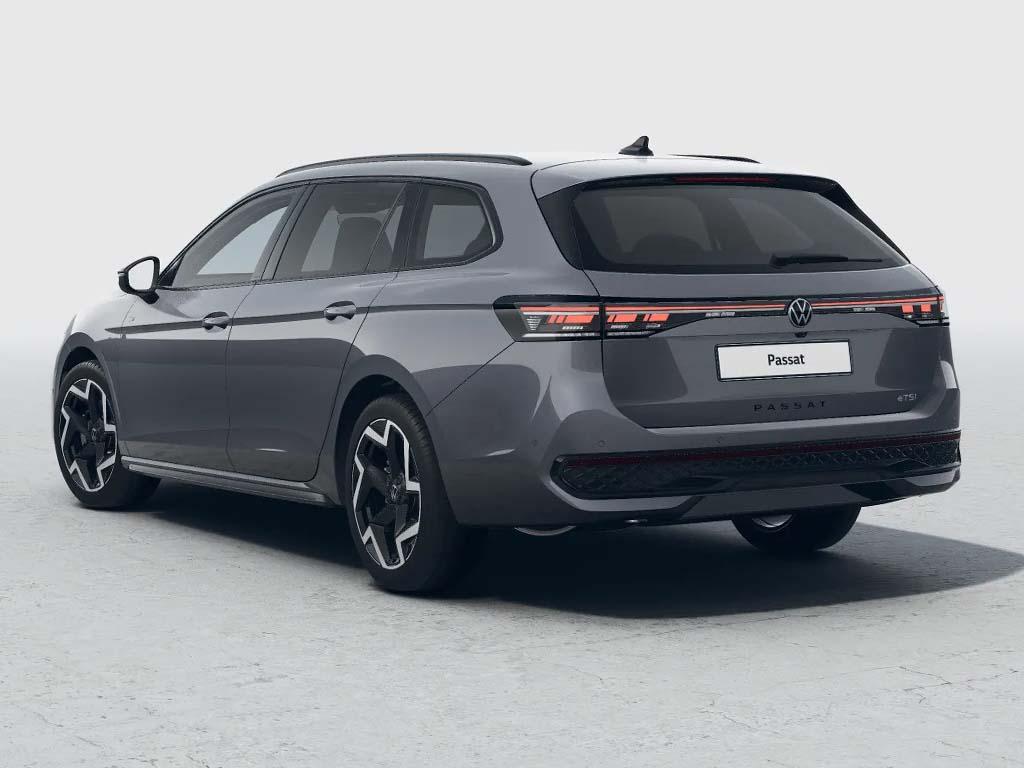 Used ~ Volkswagen Passat 1.5 eTSI MHEV R-Line DSG Euro 6 5dr £38,795 10 ...