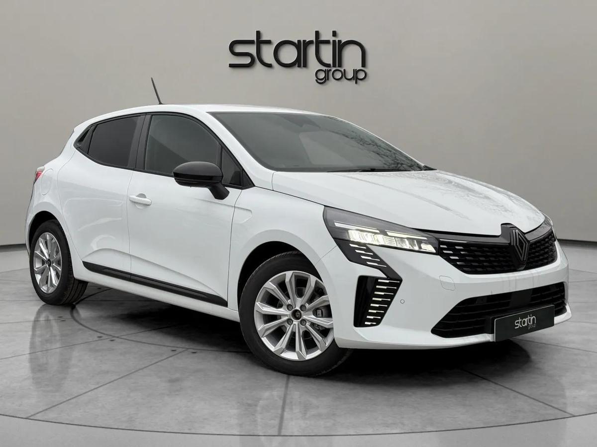 new-renault-clio-generation-tce-90-my27-17-745-miles-glacier-white