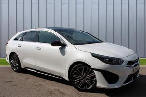 Kia ProCeed 1.5 T-GDi ISG GT-LINE S in Fusion White £27,989