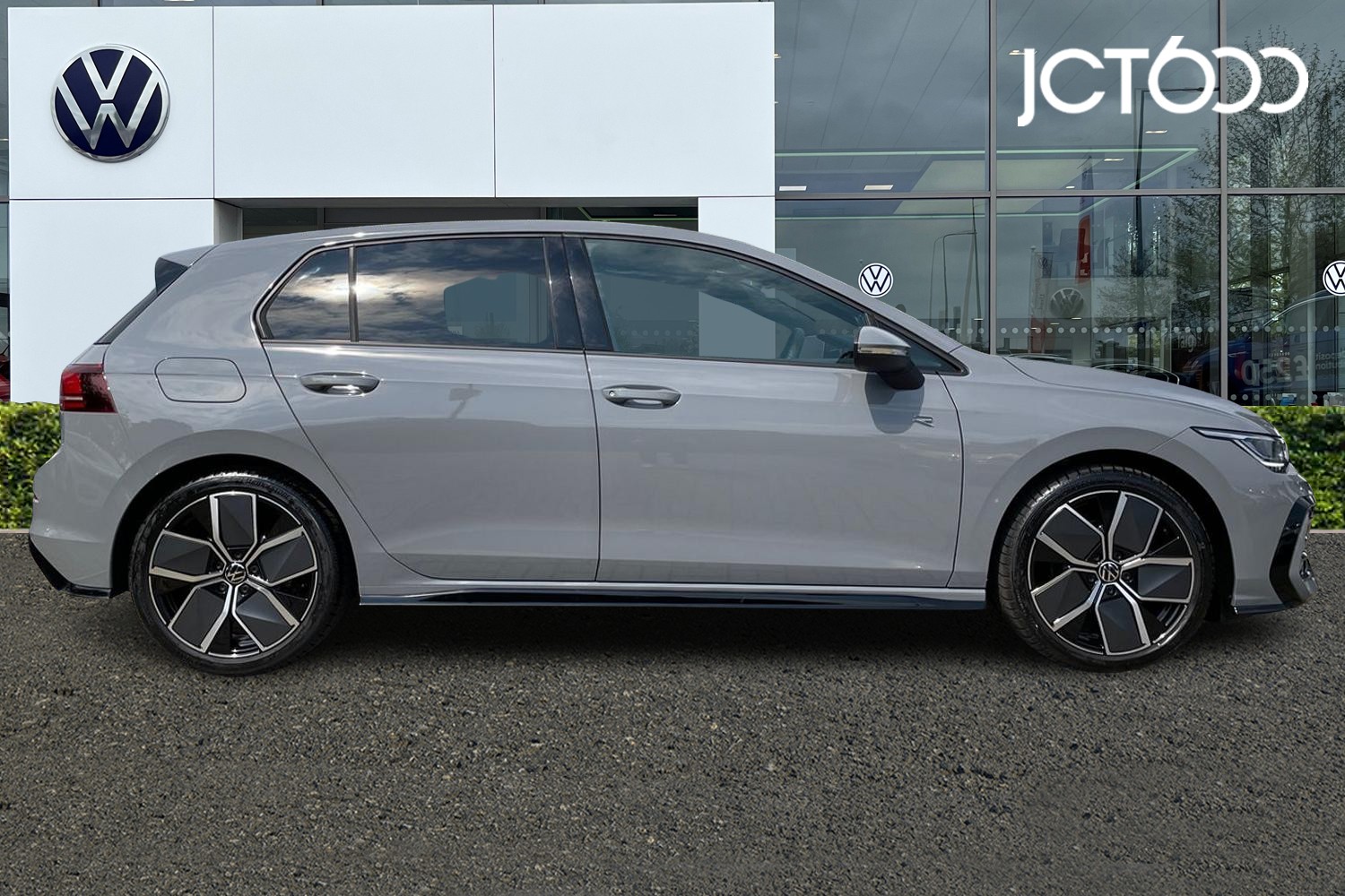 Volkswagen Golf Hatch R Line 1.5 eTSI 150ps 7 Speed DSG 31 820 miles Moonstone Grey JCT600