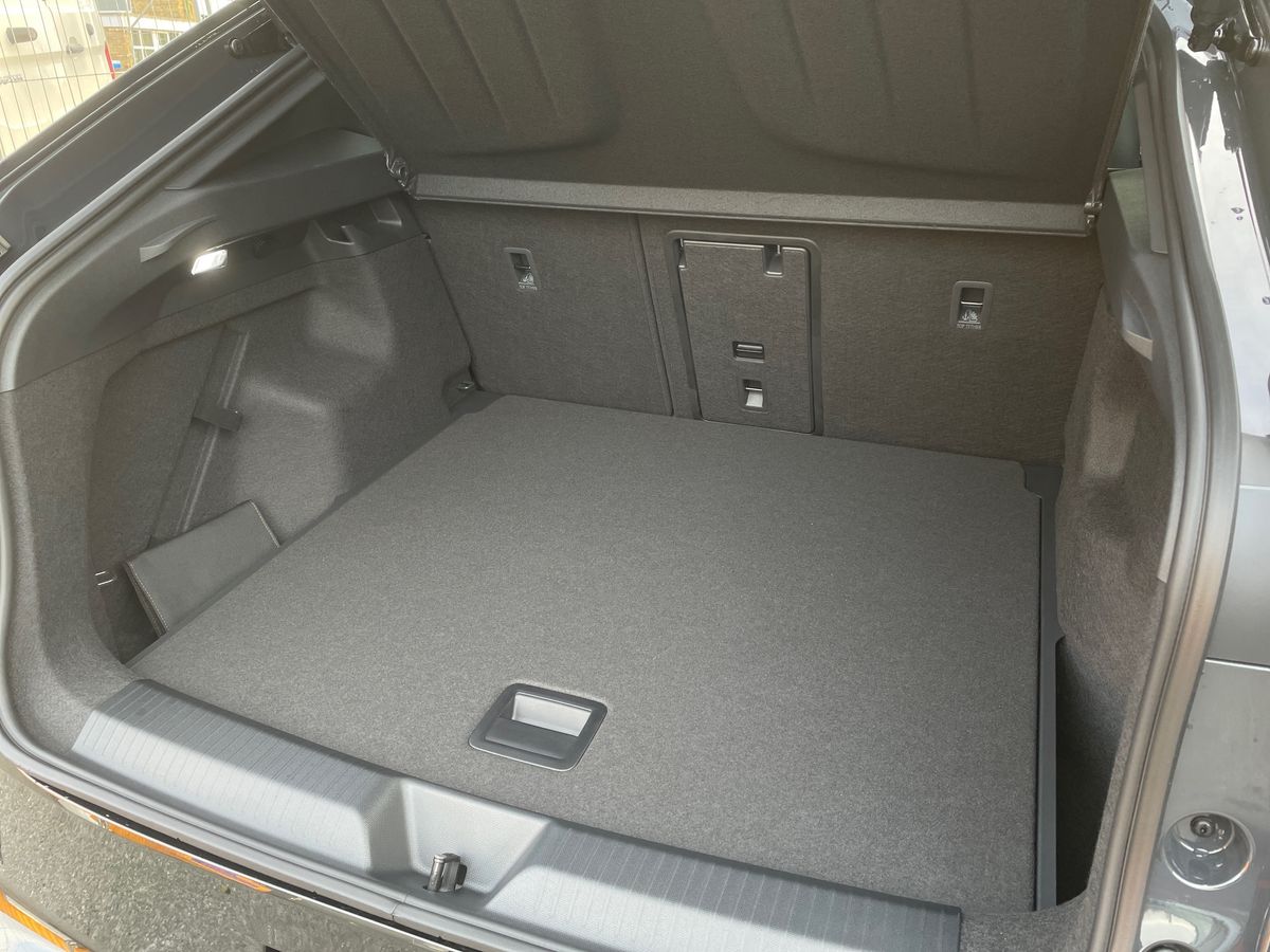 2025 CUPRA Tavascan V2 77kWh 286ps £44,540 10 miles Basalt Grey ...