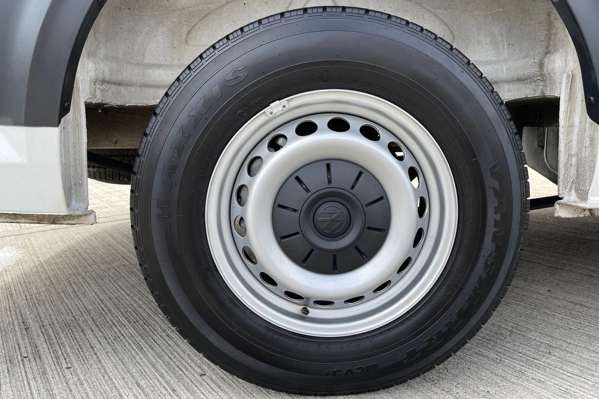 2024 VOLKSWAGEN Crafter CR35 Panel van Trendline MWB 140 PS 2.0 TDI 8sp ...