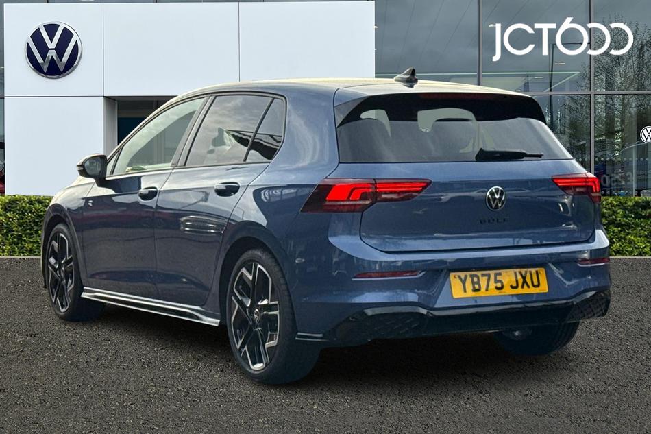 2025 Volkswagen Golf 1.5 eTSI 150 R-Line 5dr DSG £29,582 4,195 miles ...