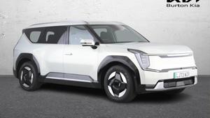 Kia EV9 99.8 kWh AIR in Lithium Silver £54,000