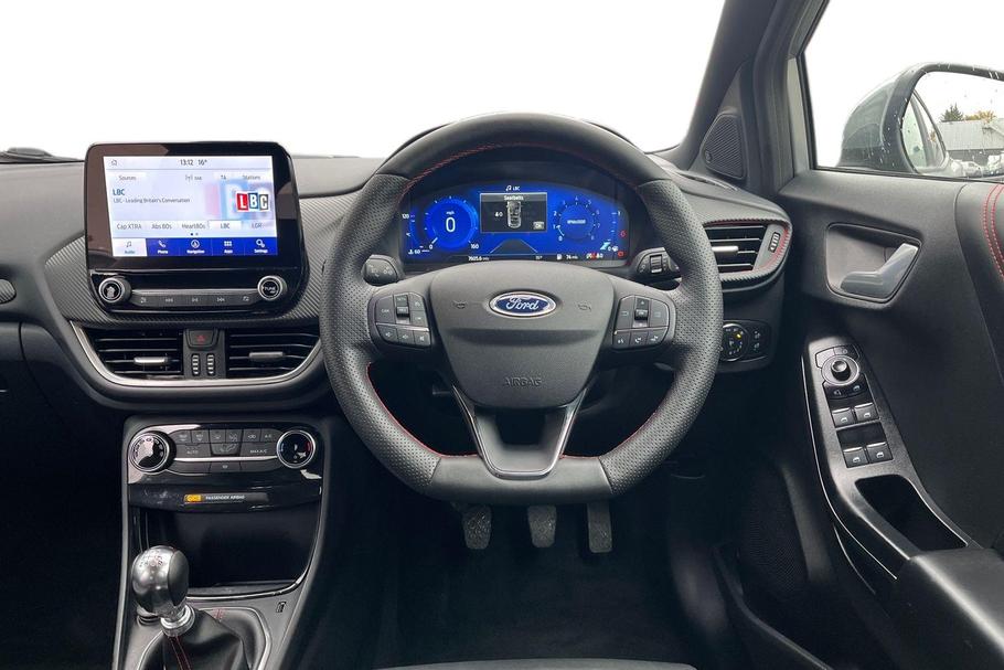 Ford PUMA 2023 - Solar Silver | £17,000 | Edgware | TrustFord