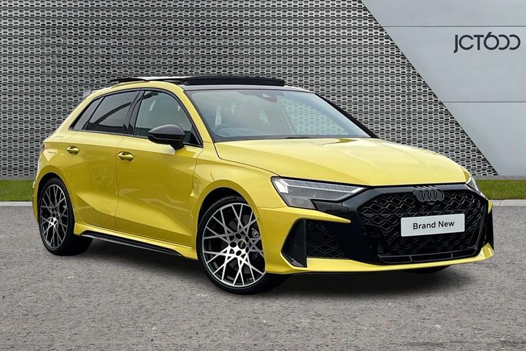2025 AUDI Rs3 Audi RS 3 Sportback Carbon Vorsprung £69,275 ~ miles ...