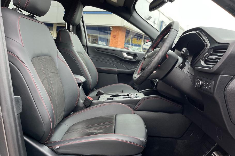 Ford KUGA 2025 - Magnetic | £26,500 | Barnsley | TrustFord
