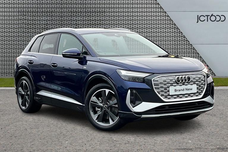 2025 Audi Q4 e-tron Audi Q4 S line 45 e-tron 2100 £52,695 ~ miles ...