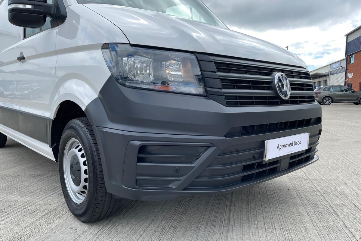2024 VOLKSWAGEN Crafter CR35 Panel van Trendline MWB 140 PS 2.0 TDI 8sp ...