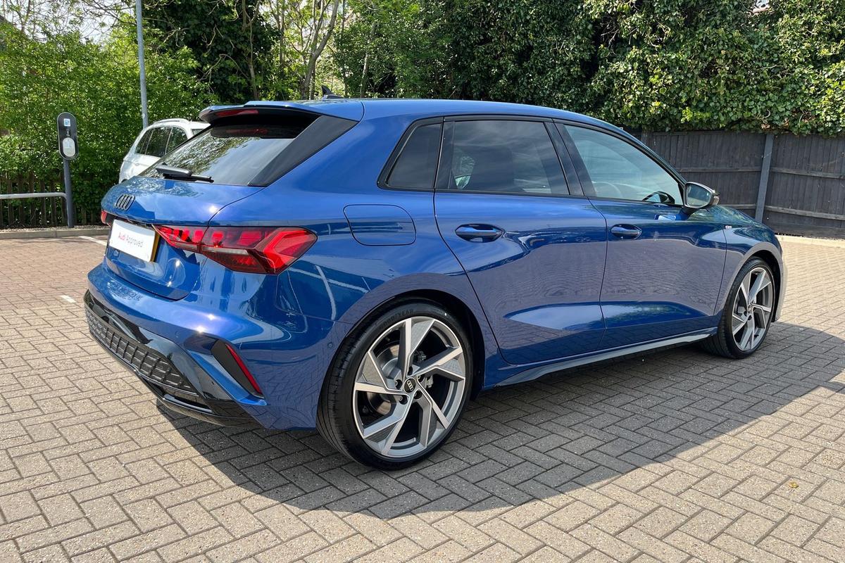 2025 AUDI A3 1.5 TFSI 35 Black Edition Sportback 5dr Petrol S Tronic ...