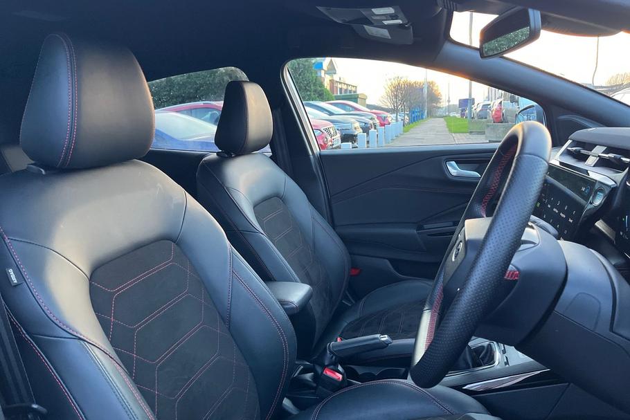 Ford PUMA 2025 - Frozen White | £20,995 | Carlisle | TrustFord