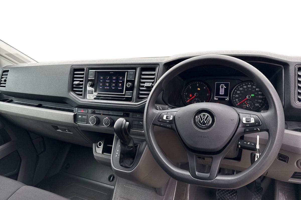 2024 VOLKSWAGEN Crafter CR35 Panel van Trendline MWB 140 PS 2.0 TDI 8sp ...