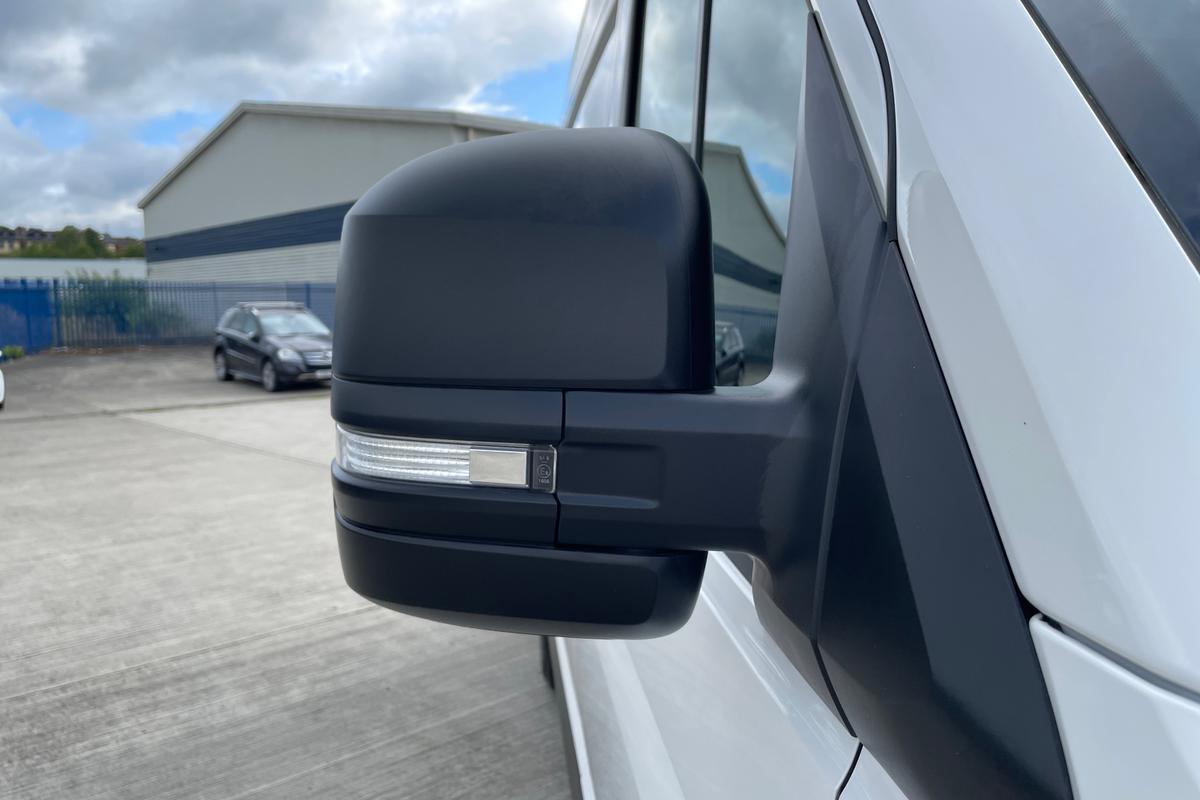 2024 VOLKSWAGEN Crafter CR35 Panel van Trendline MWB 140 PS 2.0 TDI 8sp ...