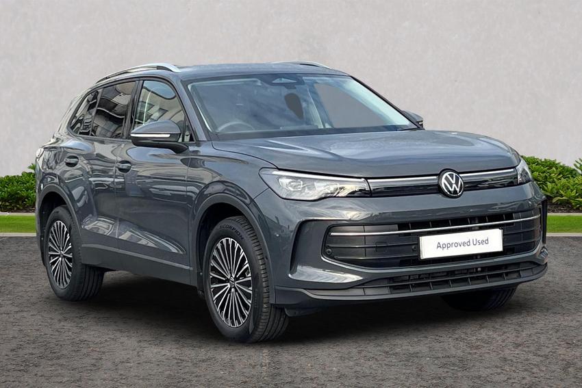 Used 2024 Volkswagen Tiguan 1.5 TSI Match eHybrid DSG £30,344 7,730 ...