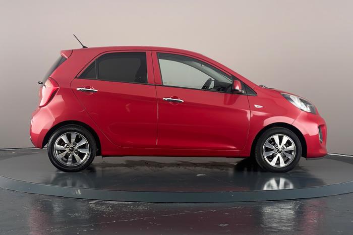Kia Picanto 1.25 SE in Blaze Red £9,295