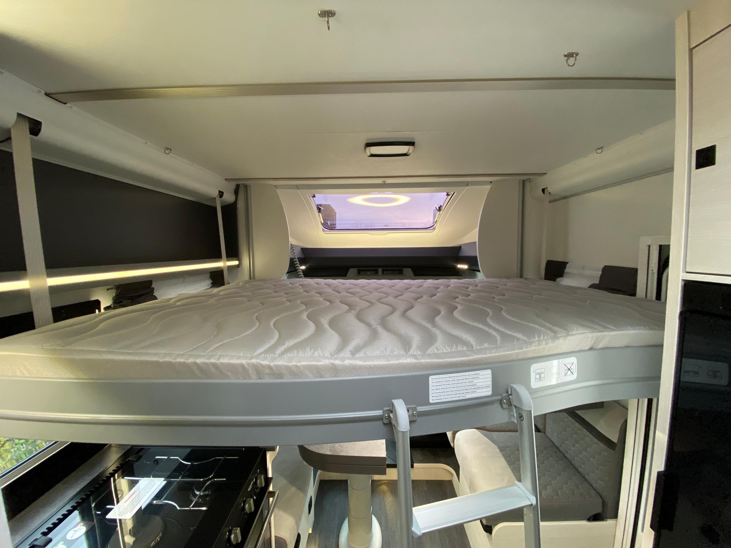 Chausson 777 Ga Titanium Premium Ford Transit 2.0 170 Bhp...