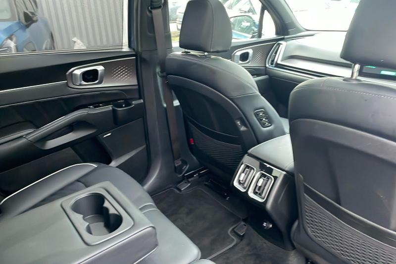2025 25 KIA SORENTO 1.6 T-GDI HEV 4 (212)