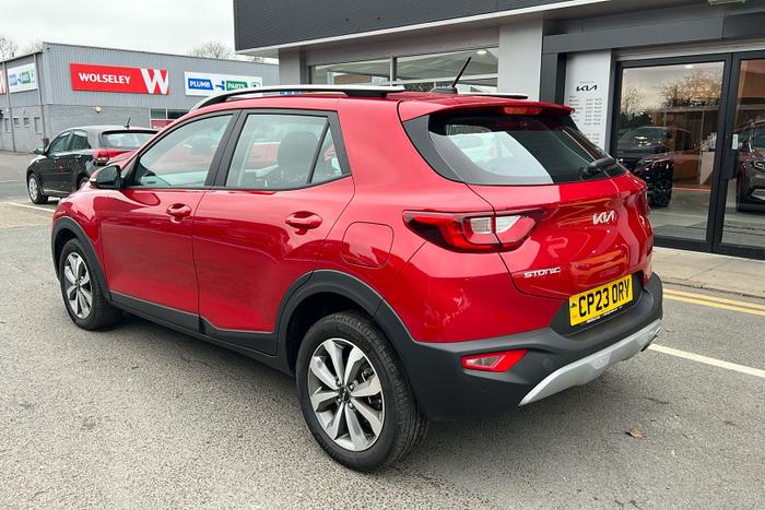 KIA Stonic 1.0 T-GDi ISG 2 in Blaze Red £16,695