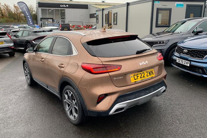 KIA XCeed 1.5 T-GDi ISG 3 in Machined Bronze £17,995